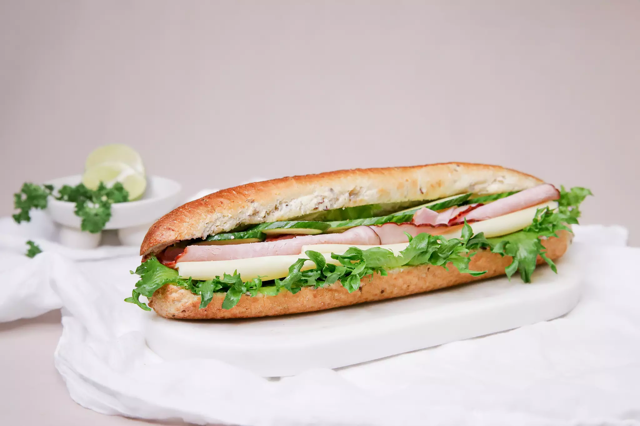 Täytetty patonki kinkku-juusto - Huovisen Leipomo verkkokauppa